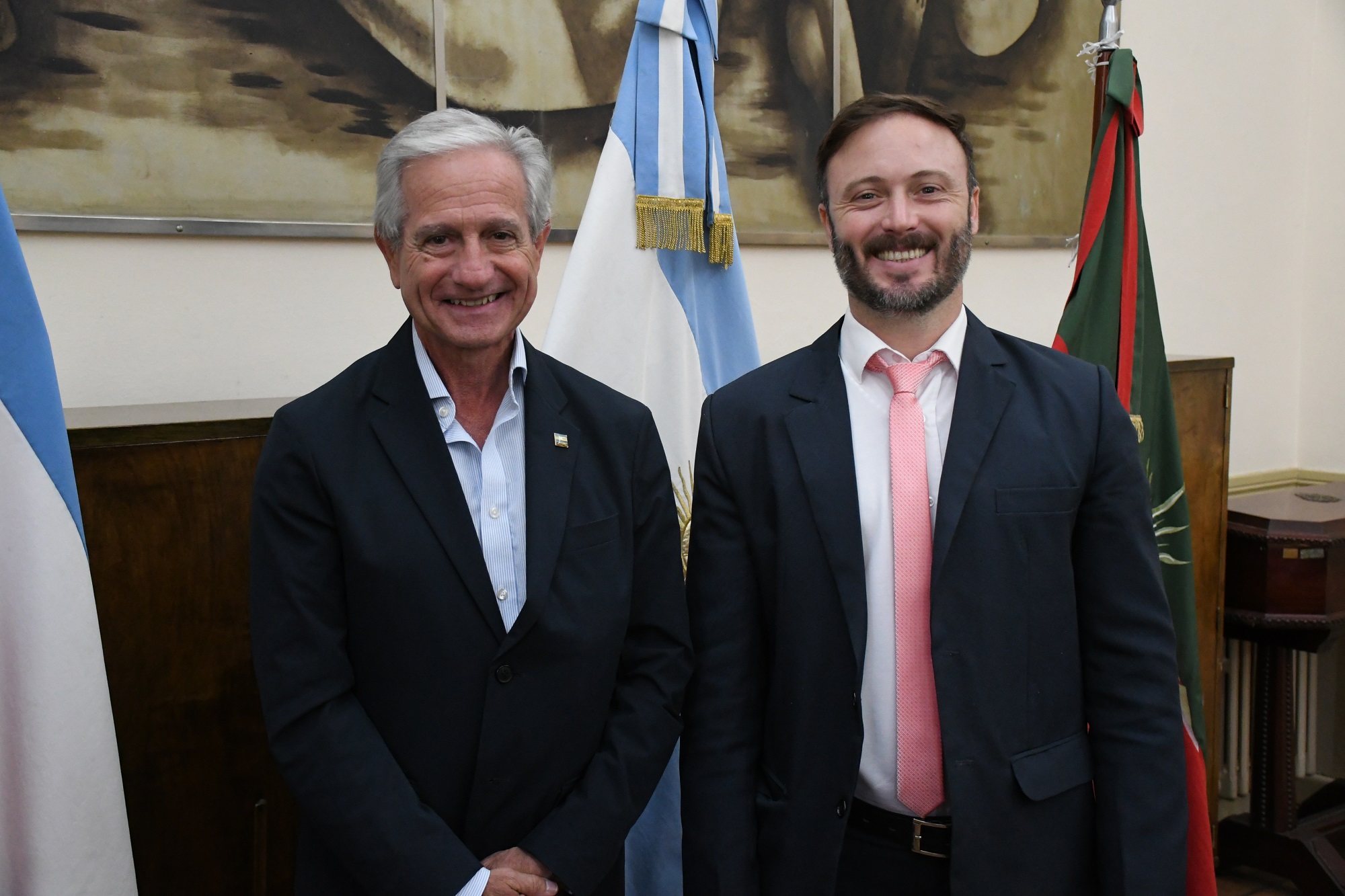 Con Andrés Ibarra en Concordia, Azcué presentó el portal de datos ...